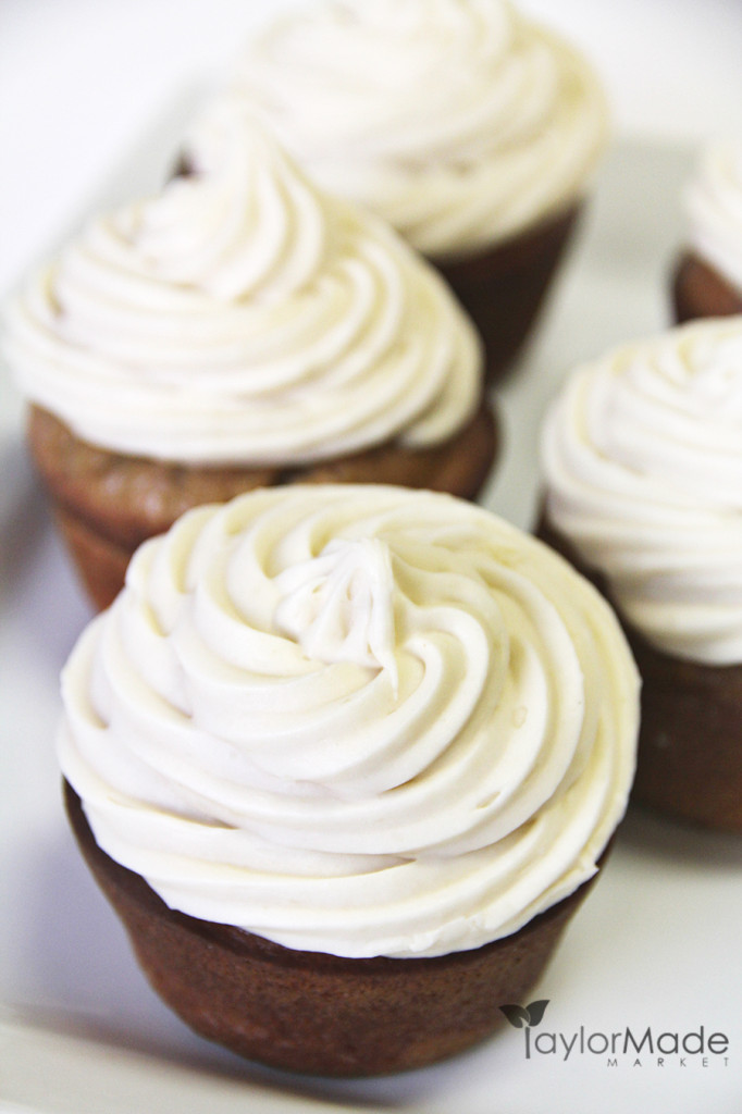 Banana Bread Cupcakes with Maple Cream Cheese Frosting – TaylorMade Market
